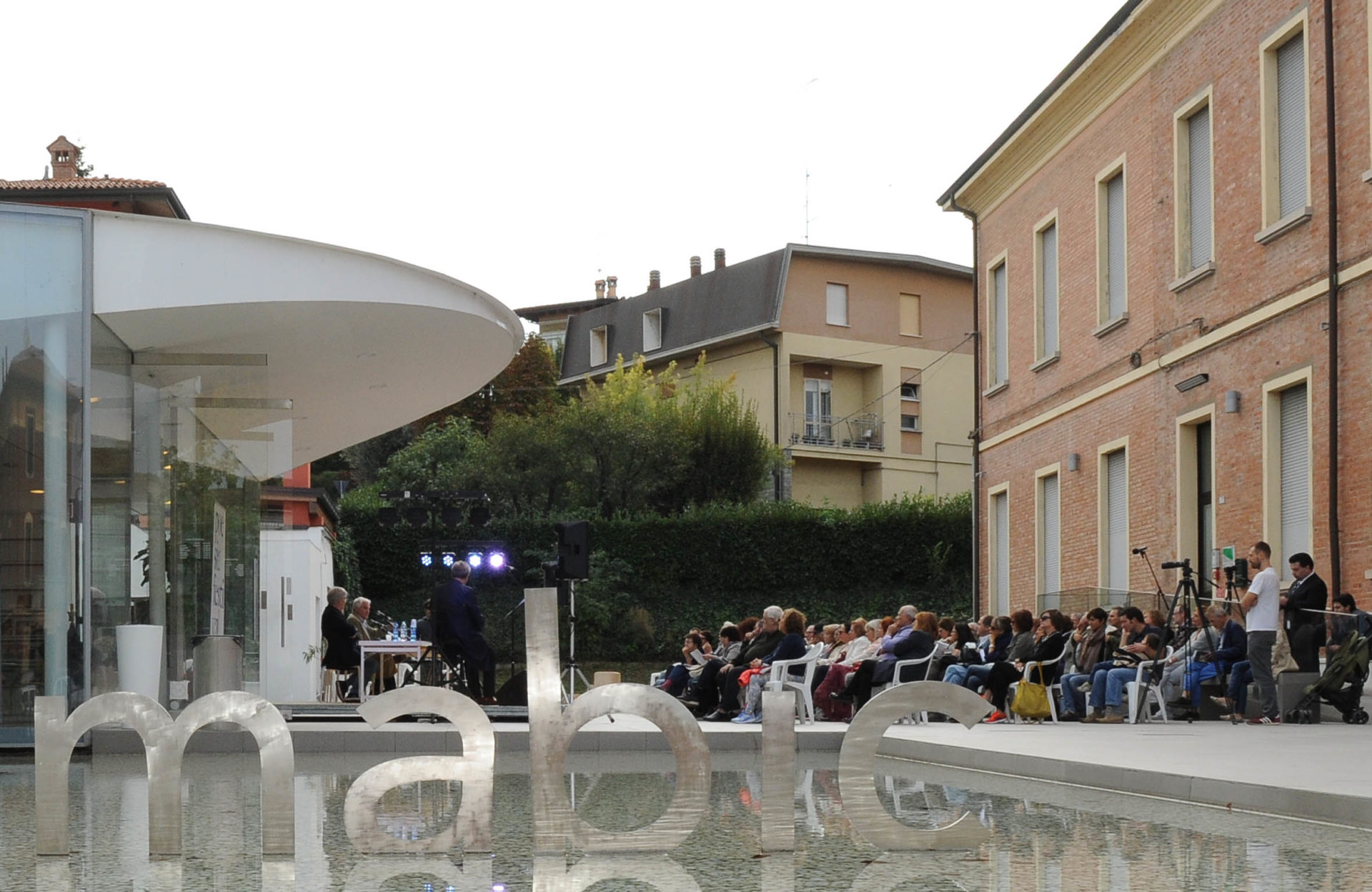 La biblioteca MABIC di Maranello - Poesia Festival